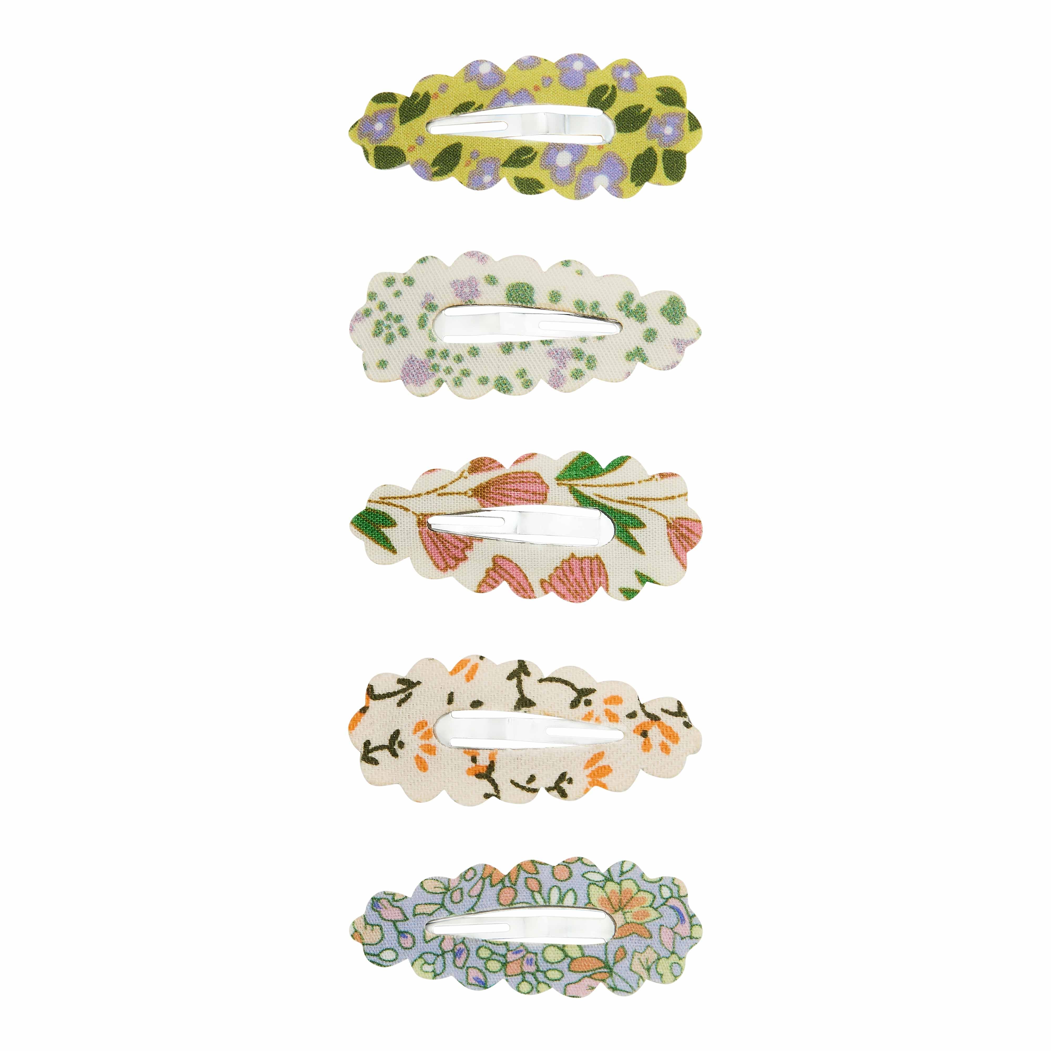 Spring scalloped clic clacs – Mimi & Lula